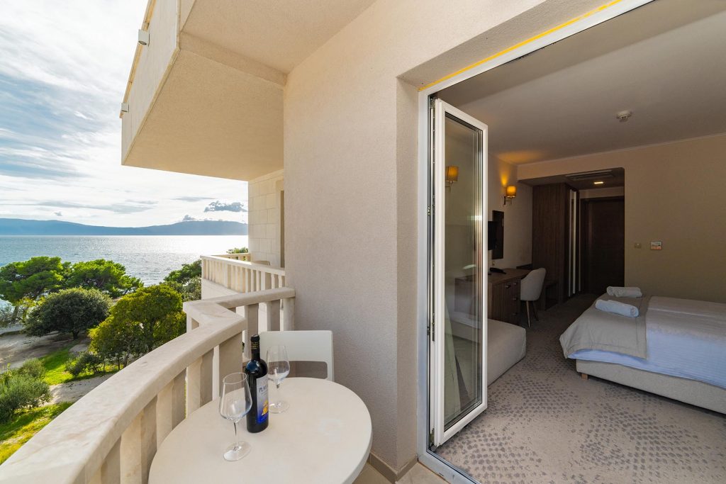 DELUXE ROOM – PARTIAL SEE VIEW - Hotel Bellavista- Drvenik - Croatia